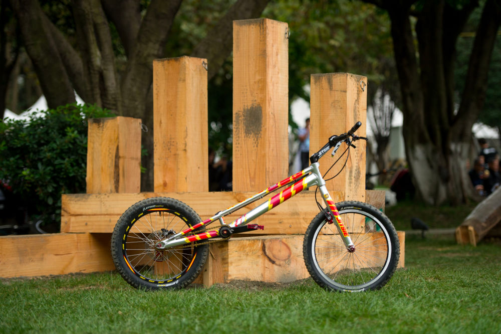 UCI World championship Chengdu - bikes and kit